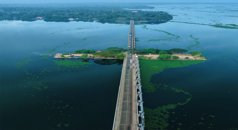 Thanneermukkam Bund | Muhamma | The land of Birds and Back Waters